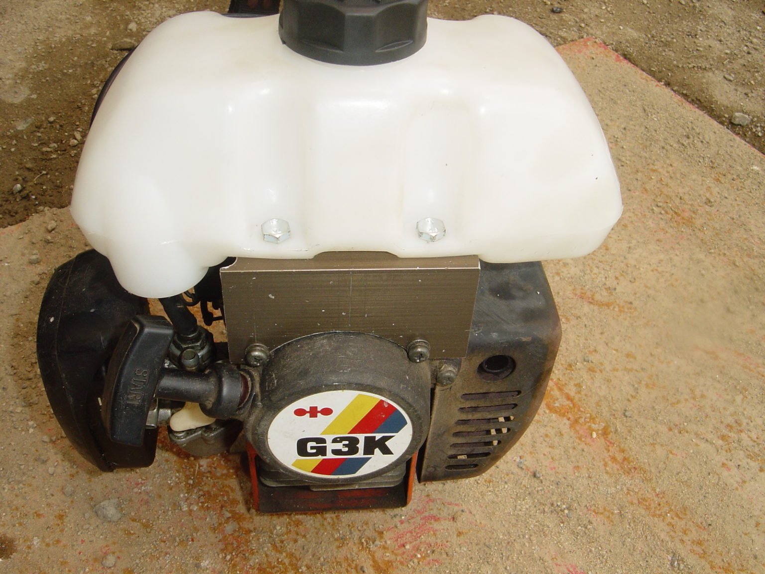 ゼノア草刈り機 G3K BC340F/HA340E タンク交換 – 小橋園芸メンテナンス