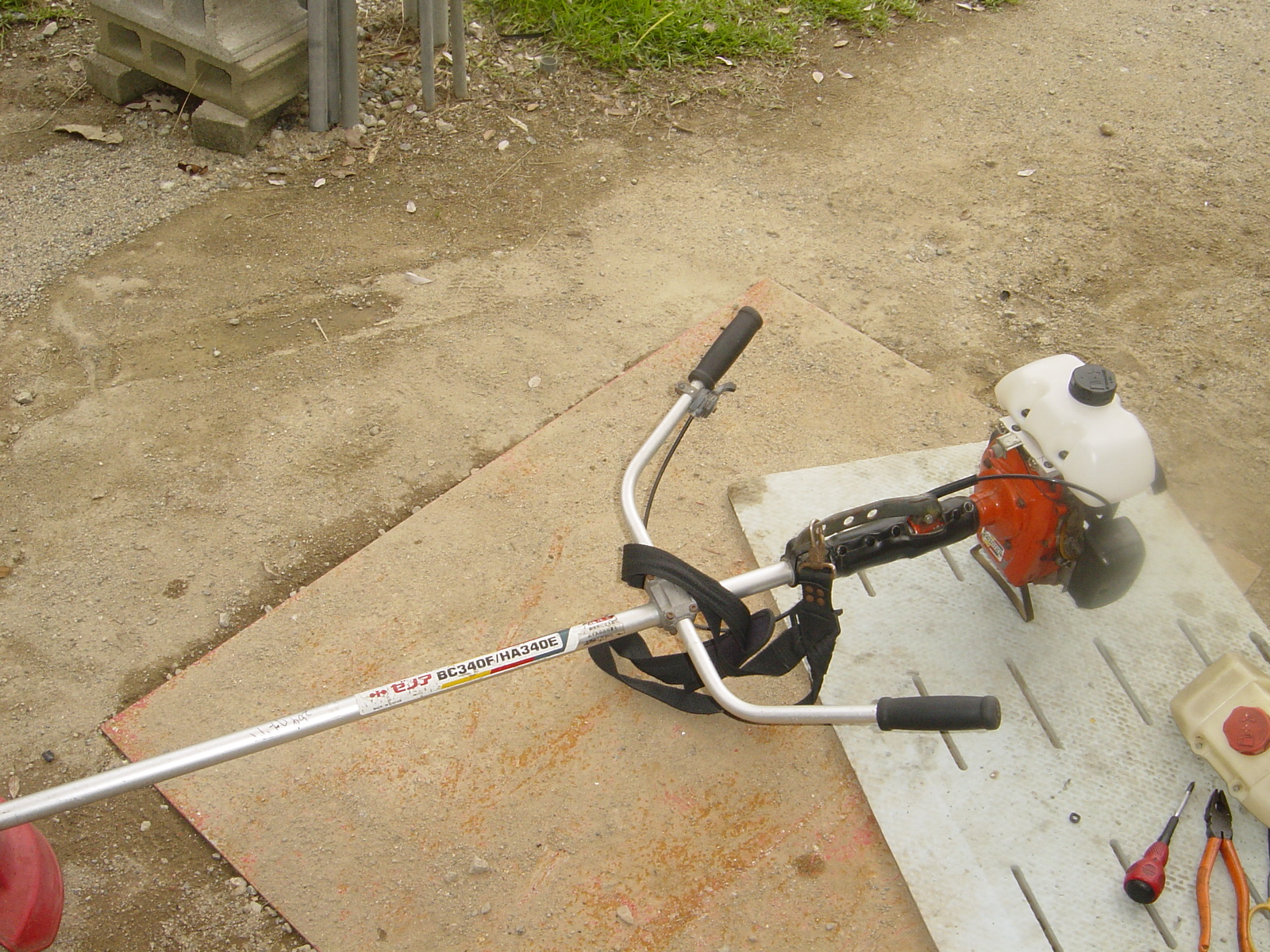 ゼノア草刈り機 G3K BC340F/HA340E タンク交換 – 小橋園芸メンテナンス